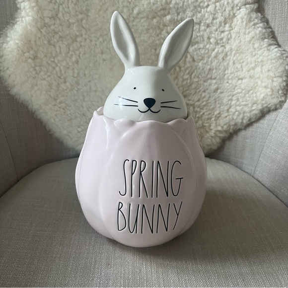 Rae Dunn | Kitchen | Rare Rae Dunn Spring Bunny Cookie Jar With Lid ...
